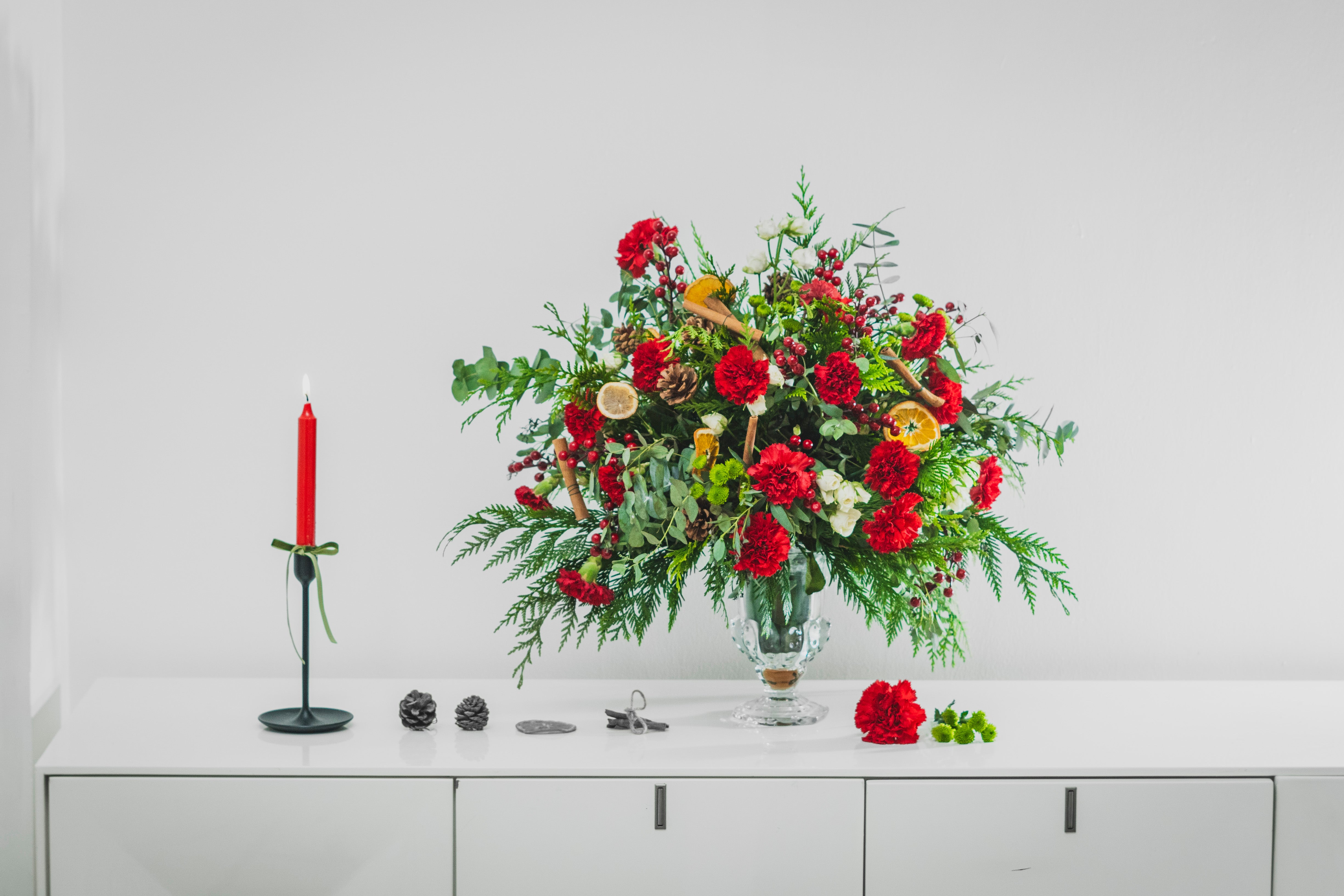 Elevated Floral Arrangement - Florarte Spazios